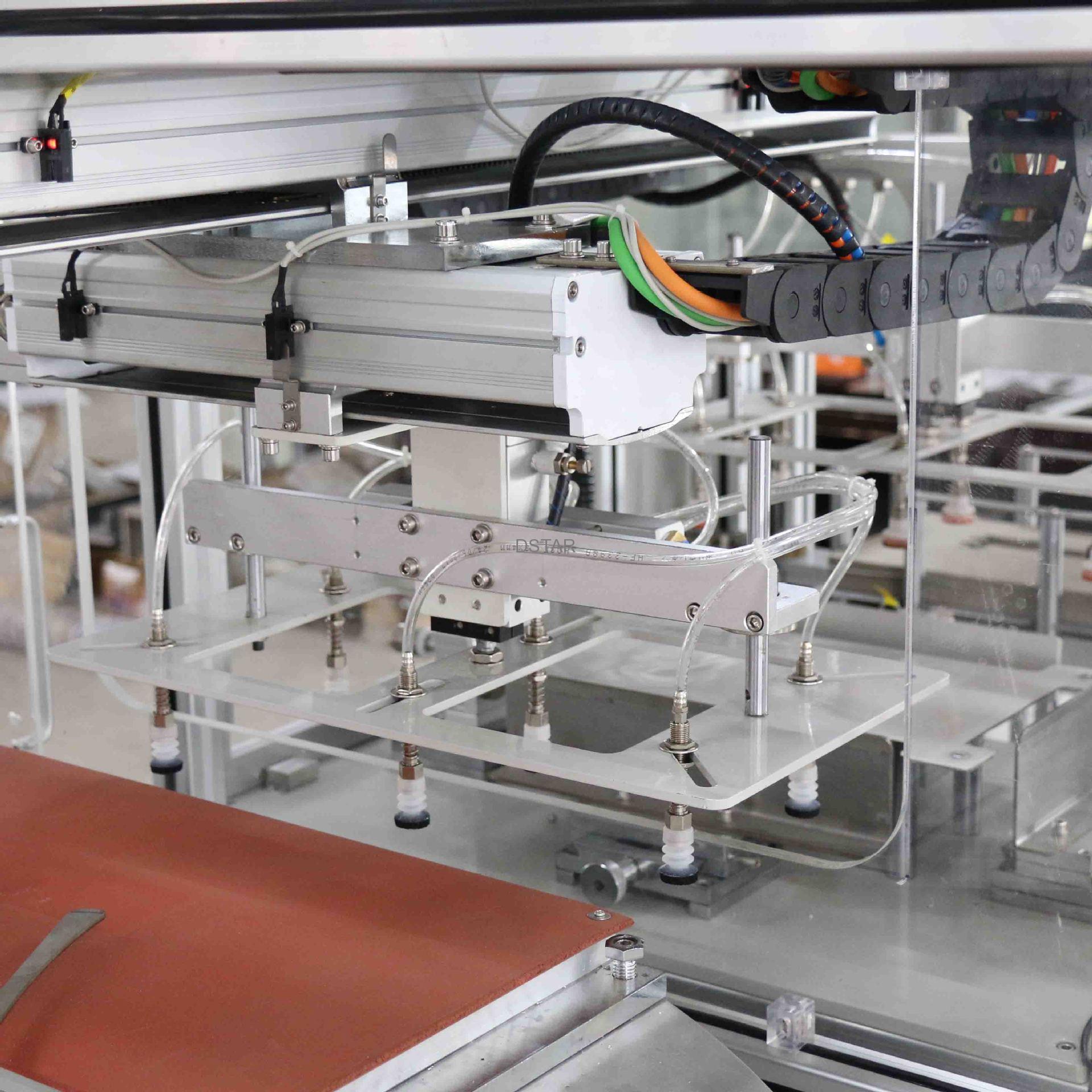 Automatic heat transfer printing machine for leather sheet